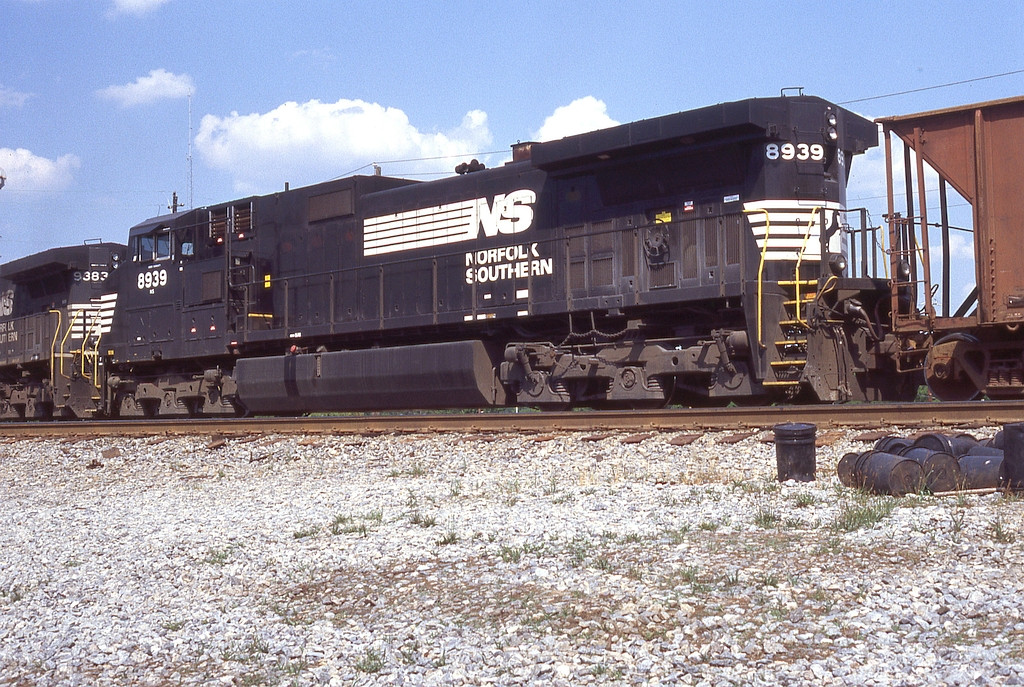 NS 8939